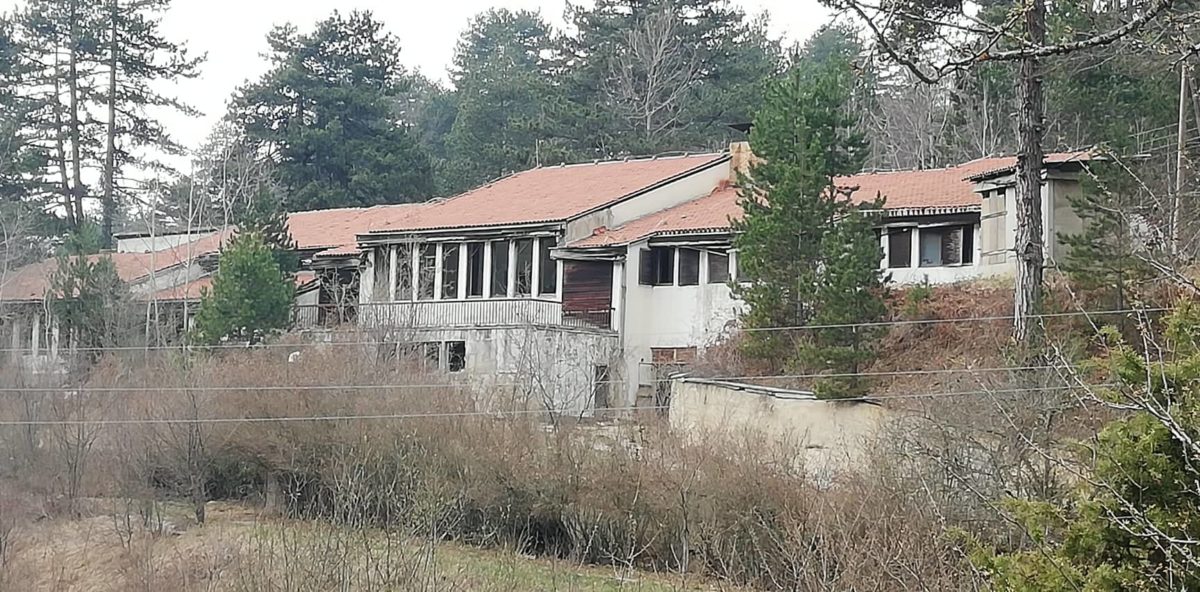 ОДМОРАЛИШТЕТО „СУВИ ЛАКИ“ НА ОГРАЖДЕН 30 ГОДИНИ ПРОПАЃА, ДРЖАВАТА ...