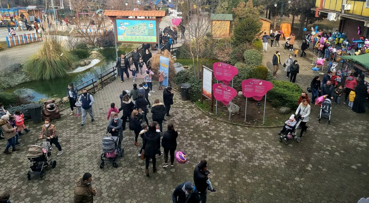 ВИКЕНДОВ ИМАЛО 12.000 ПОСЕТИТЕЛИ ВО СКОПСКАТА ЗООЛОШКА ГРАДИНА - Сакам ...