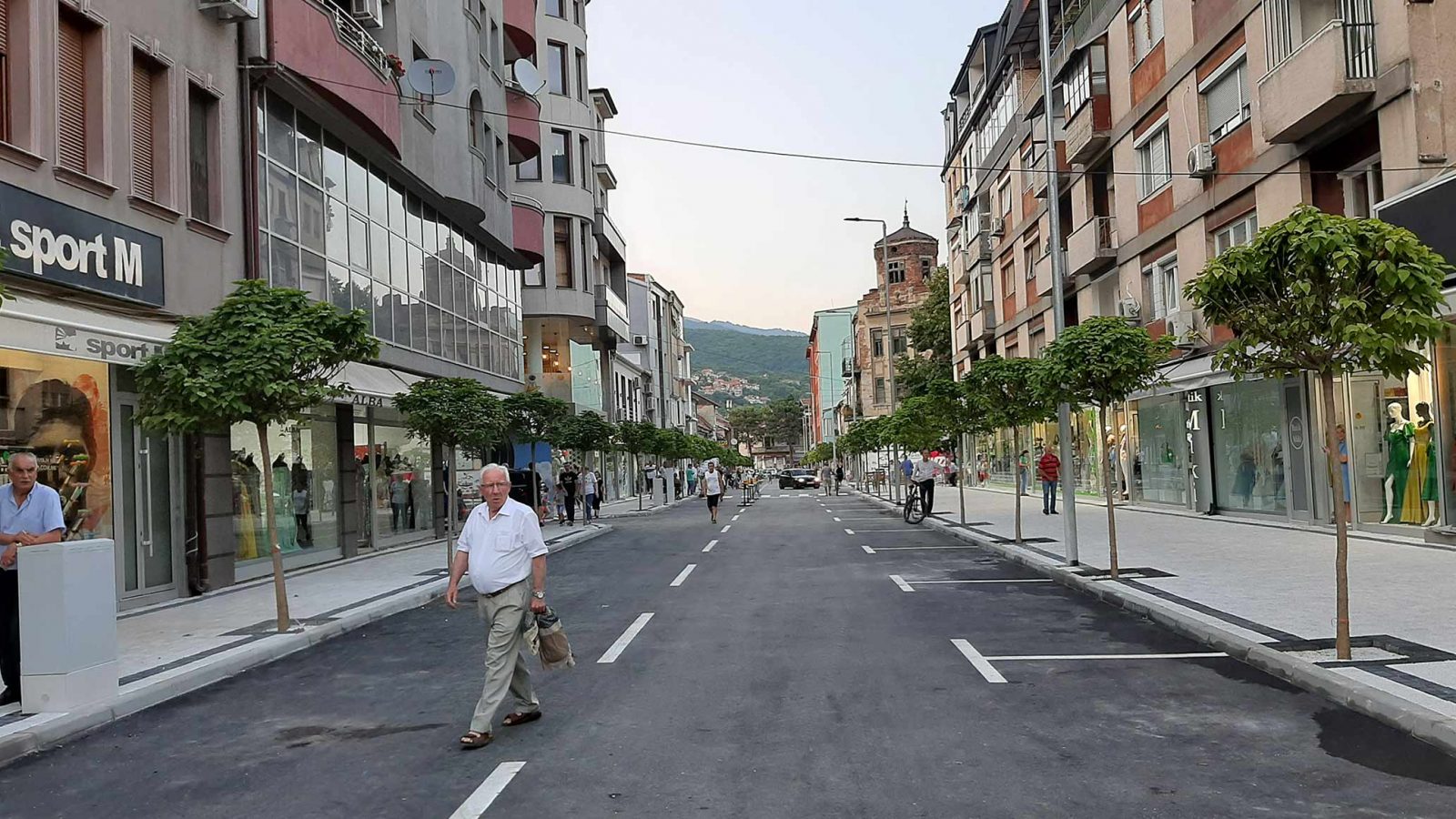 ПО ЕДНА ГОДИНА РЕКОНСТРУКЦИЈА ГОТОВА ТЕТОВСКАТА ГЛАВНА УЛИЦА СТРАШО ...