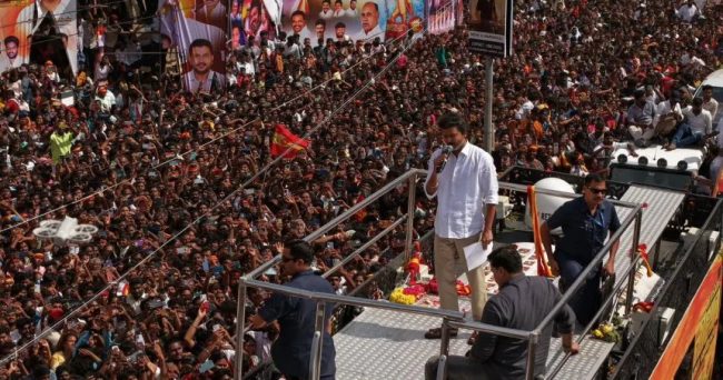 НАЈМАЛКУ 39 ЗАГИНАТИ, А ПОВЕЌЕ ОД 90 ПОВРЕДЕНИ ВО СТАМПЕДО НА МИТИНГ НА ...